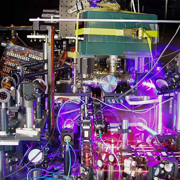 Újabb rekord az idő mérésében – 5 milliárd évig pontos atomóra ...