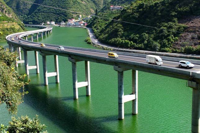 Átadták Kína első környezetbarát autópályáját | Érdekes Világ