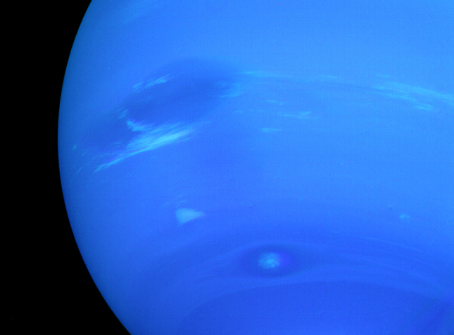 Először dokumentálták egy nagy sötét folt keletkezését a Neptunuszon ...